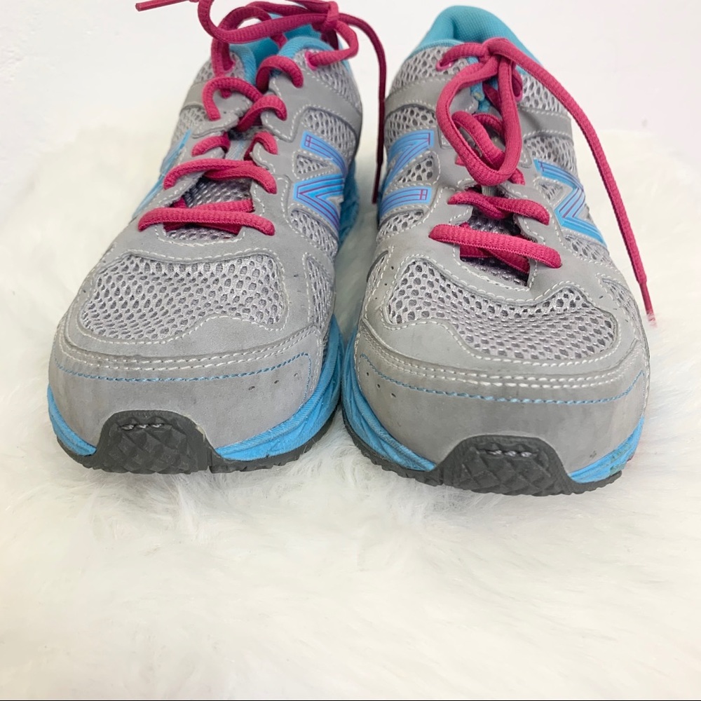 New Balance 750 Running Sneakers Shoes Pin - Gem